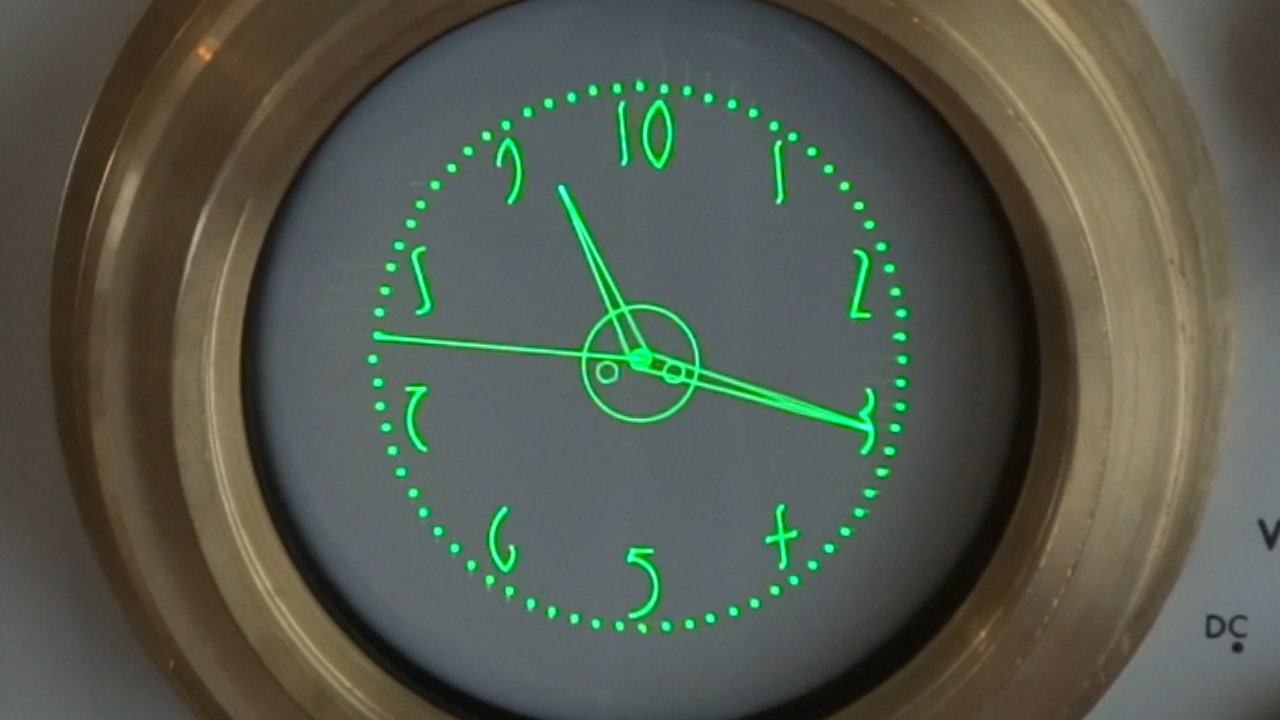 Metropolis | Oscilloclock.com